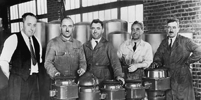 НАРОДНА ЕТИМОЛОГИЯ НА ДУМИТЕ: СЪЩЕСТВИТЕЛНИ, КОИТО ПЪРВО СА БИЛИ ФАМИЛИИ