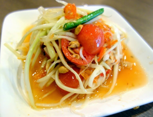 Somtam Nua (Bangkok) ~ rolling writes