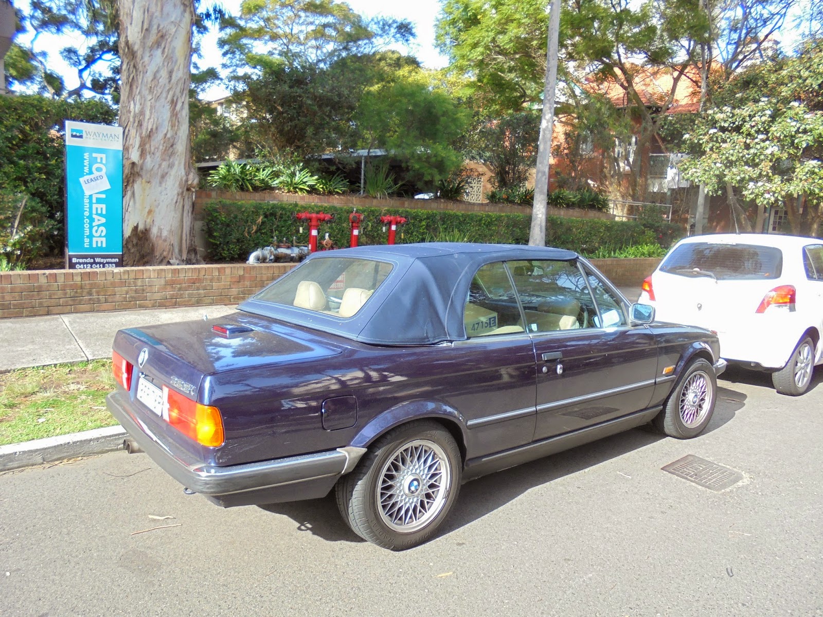 Aussie Old Parked Cars: 1985 BMW 325i Convertible (E30)