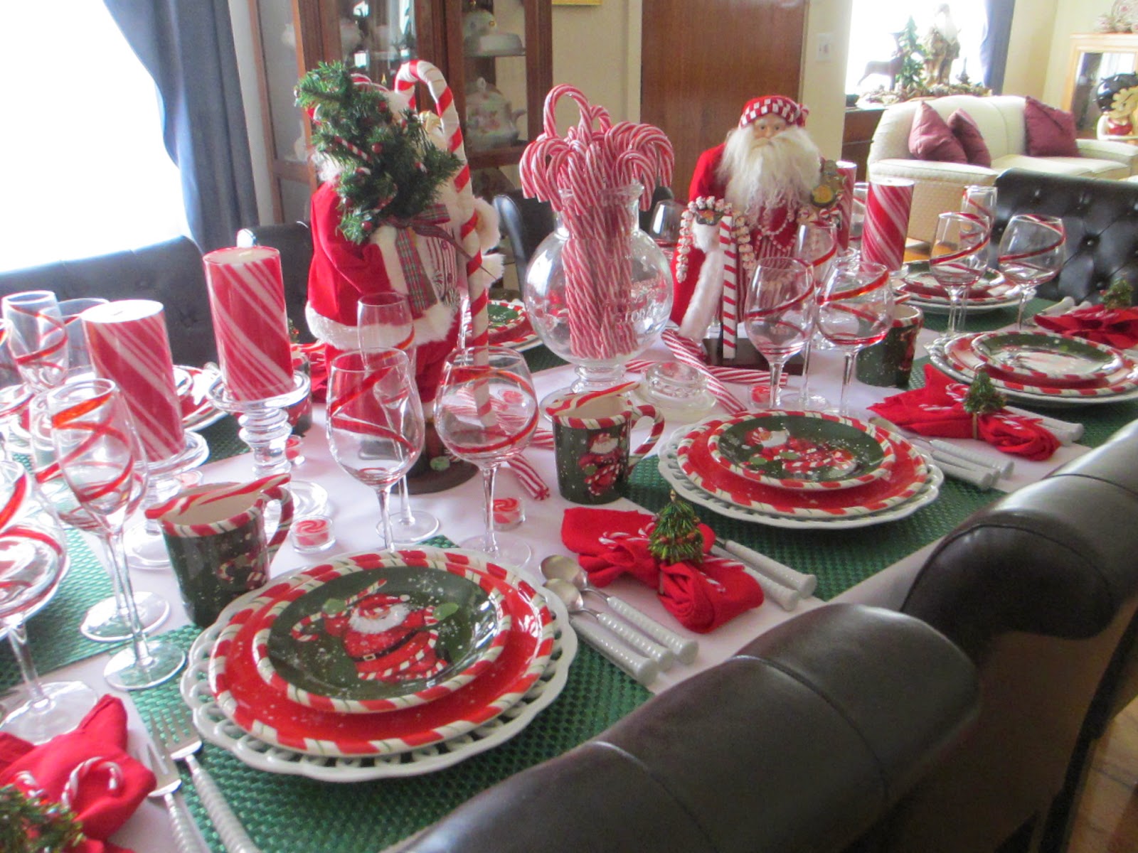 The Welcomed Guest: Peppermint Santa Tablescape