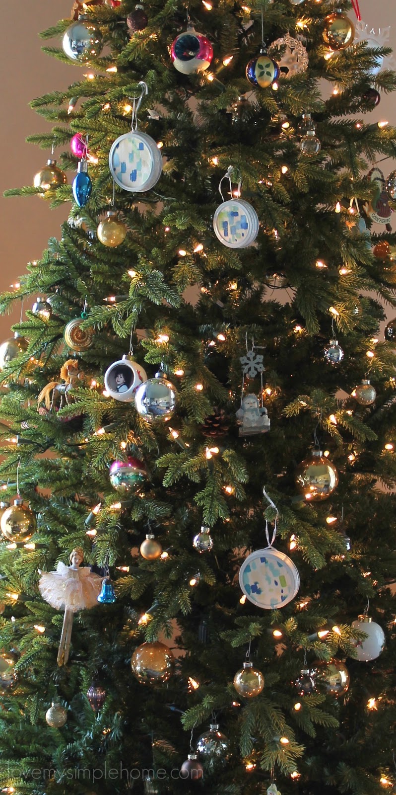 Minimal Christmas and Winter decorating Ideas | love my simple home