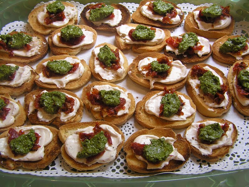 Sundried Tomato Basil Pesto Canapes - Easy