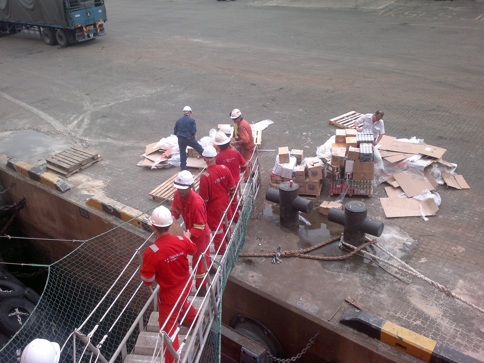 Aku Menyelam Untuk Hidup ...: June 2012