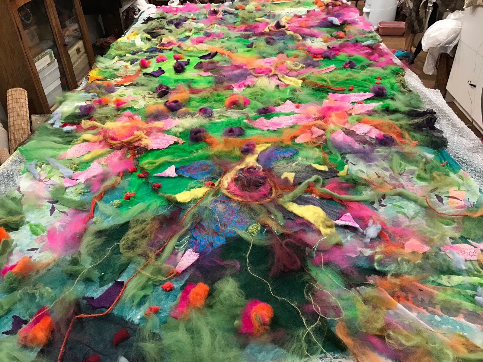 Studio 907: How to create a nuno felt abstract design with prefelts