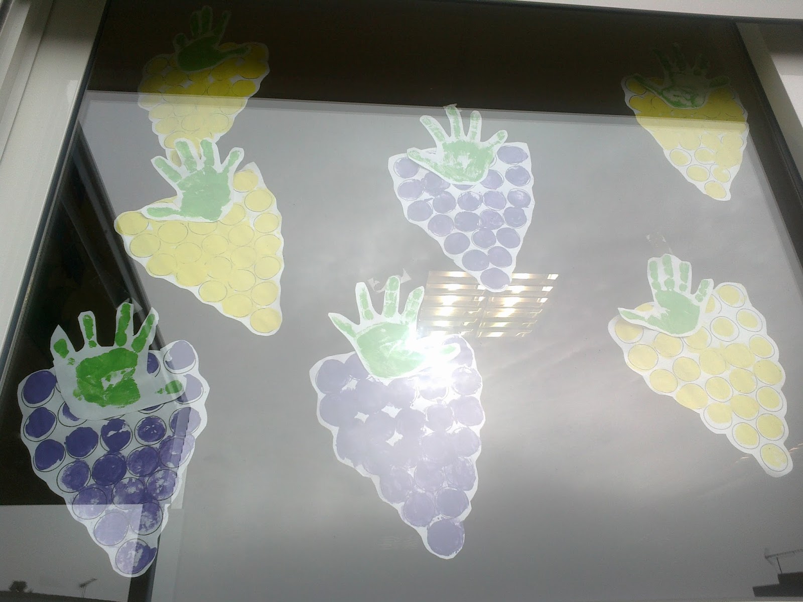 RECURSOS DE EDUCACIÓN INFANTIL: ¡UVAS, QUÉ RICAS!