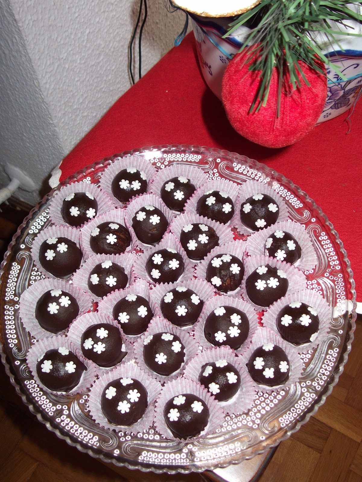 VAMOS A MERENDAR: SORPRESAS DE CHOCOLATE