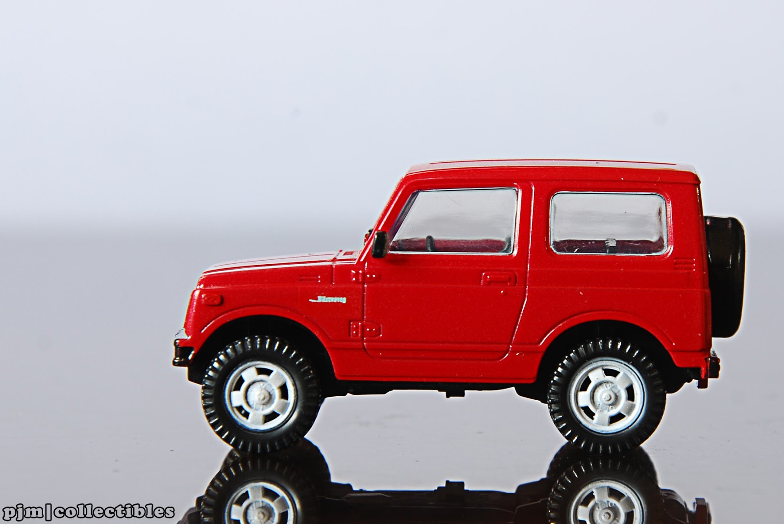 pjm.collectibles: Aoshima Suzuki Jimny SJ30