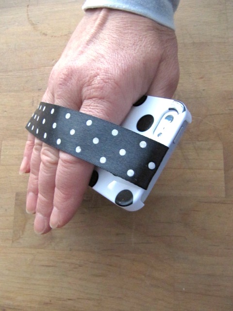 Sew Many Ways...: Tool Time Tuesday...Cell Phone Strap
