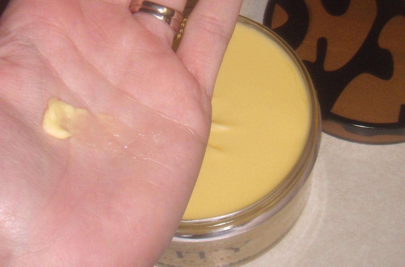 Mommie of 2: HTY Gold - Body Gold Review