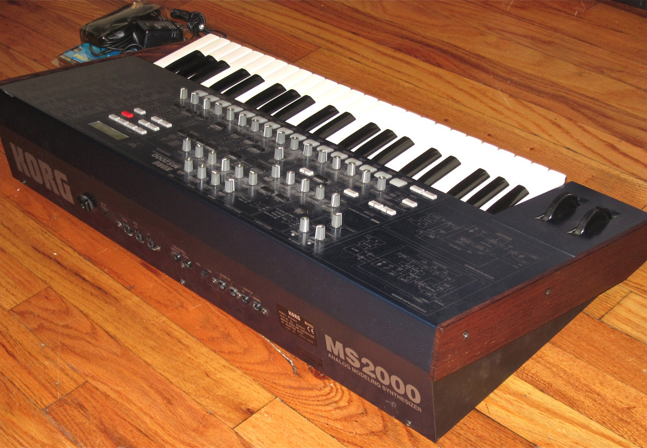 MATRIXSYNTH-B: KORG MS2000 Virtual Analog Modeling Synthesizer SN 0004025