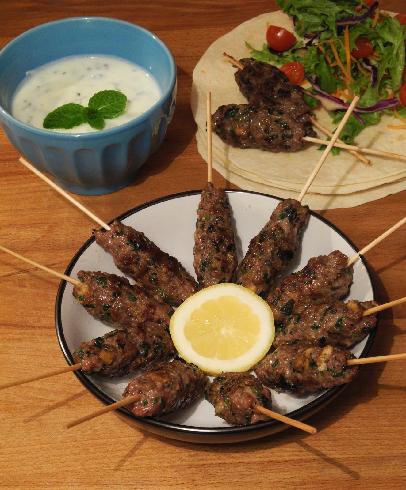 O Meu Tempero: Mini espetadas de carne picada de vaca com molho de ...