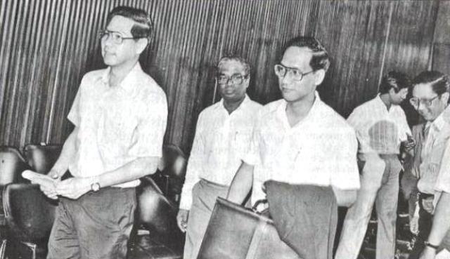 从夜暮到黎明 From dusk to dawn : August 2011