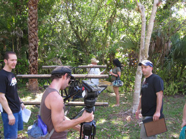 Sayang Wayang: Hell Glades (2013)