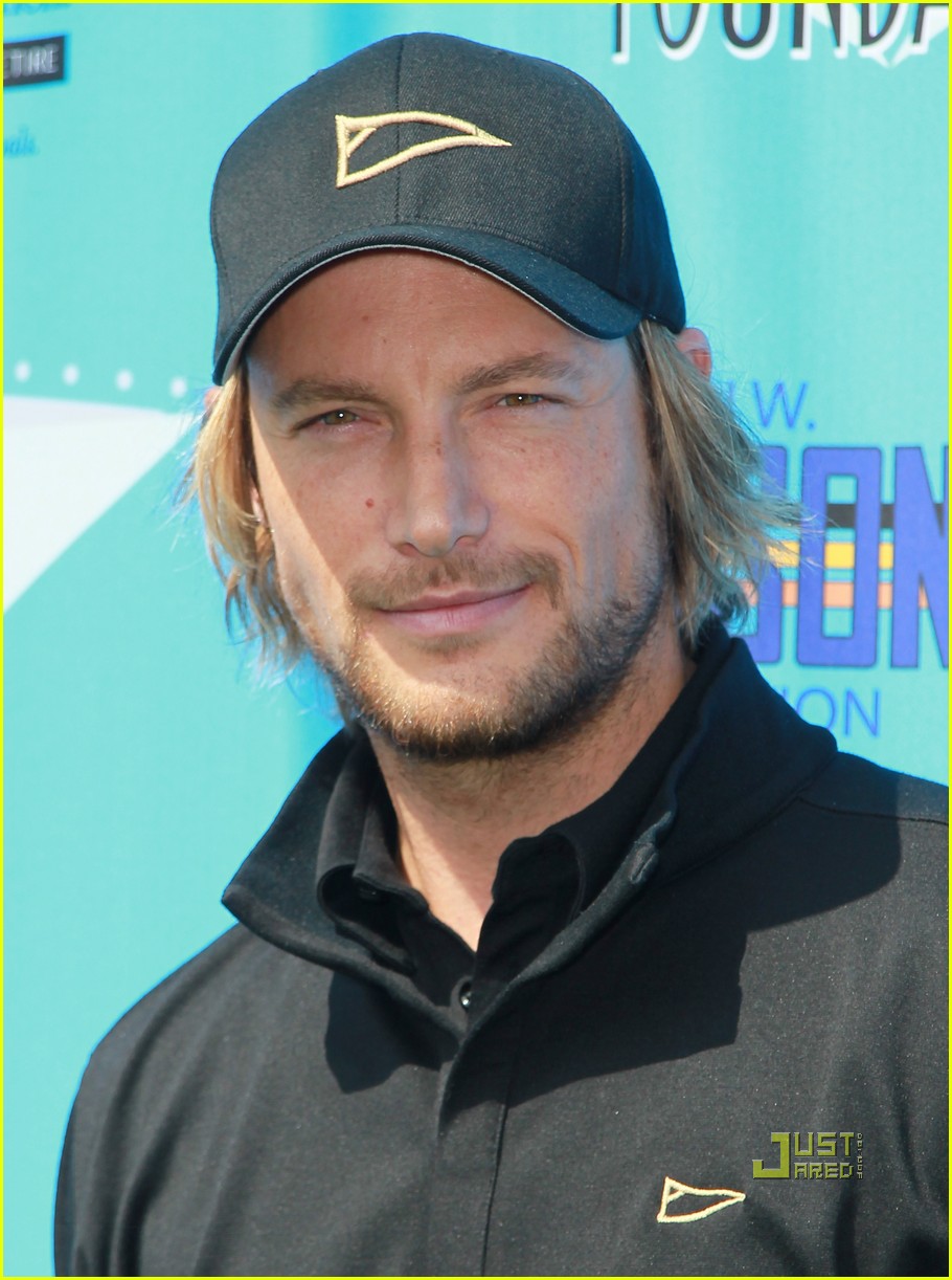 lonesome traveler: Hello Handsome:Gabriel Aubry 3