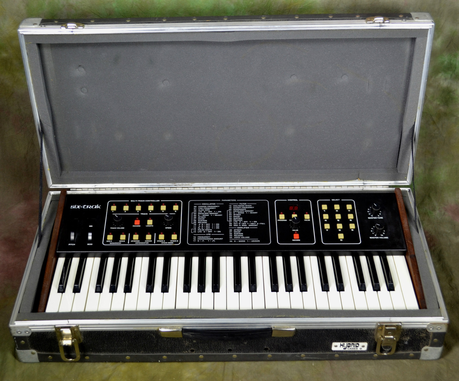 MATRIXSYNTH-B: Sequential Circuits Six-Trak Synthesizer w/ Case