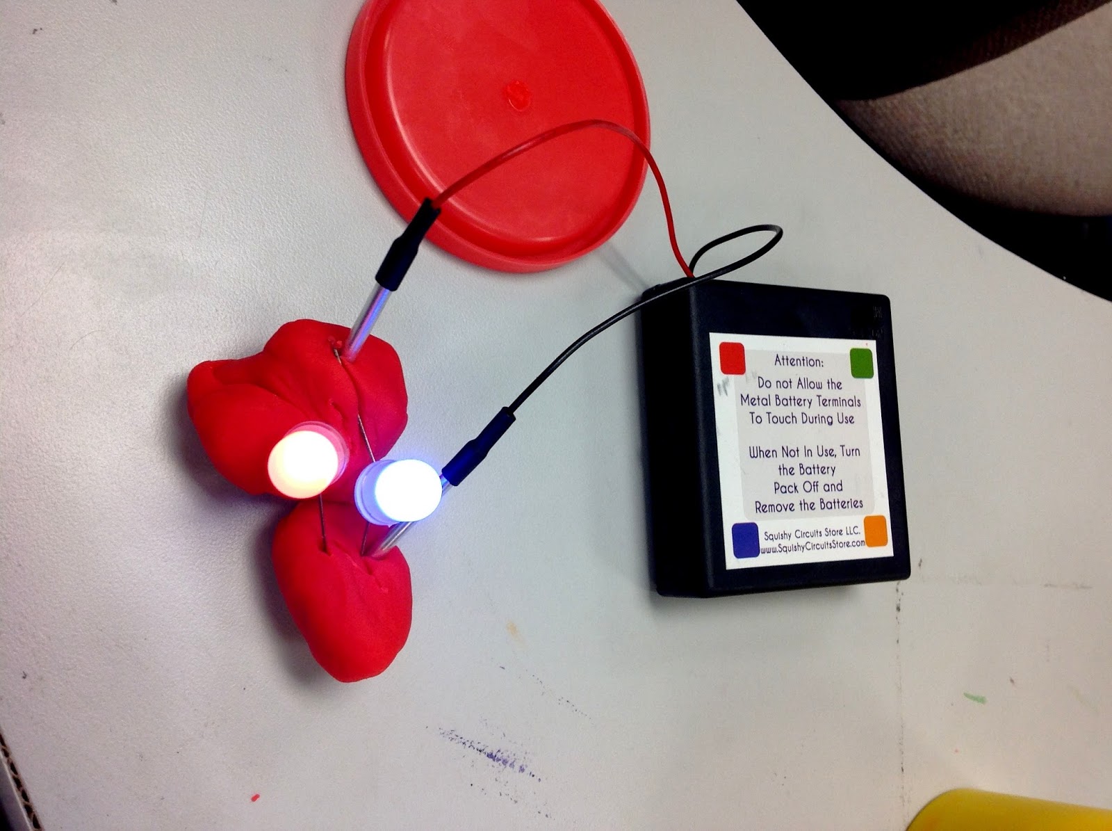 10 Easy Stations for Building Circuits! - SSSTeaching