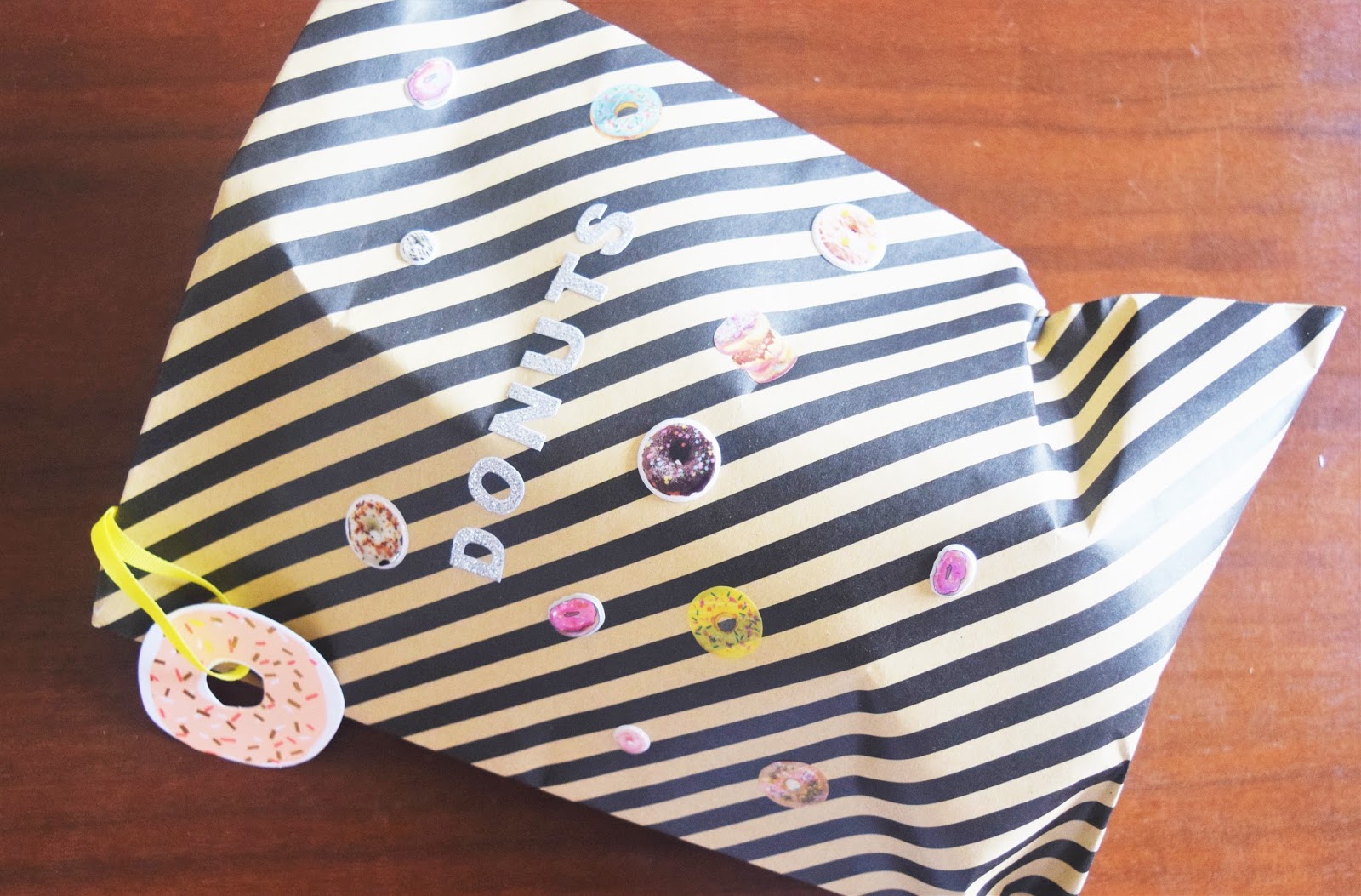 DIY BAG OF DONUTS GIFT WRAP TUTORIAL - A Life With Frills