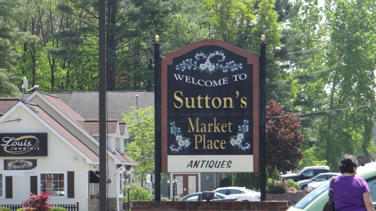 Walkabout With Wheels Blog: Sutton's Marketplace Antiques Shop in ...