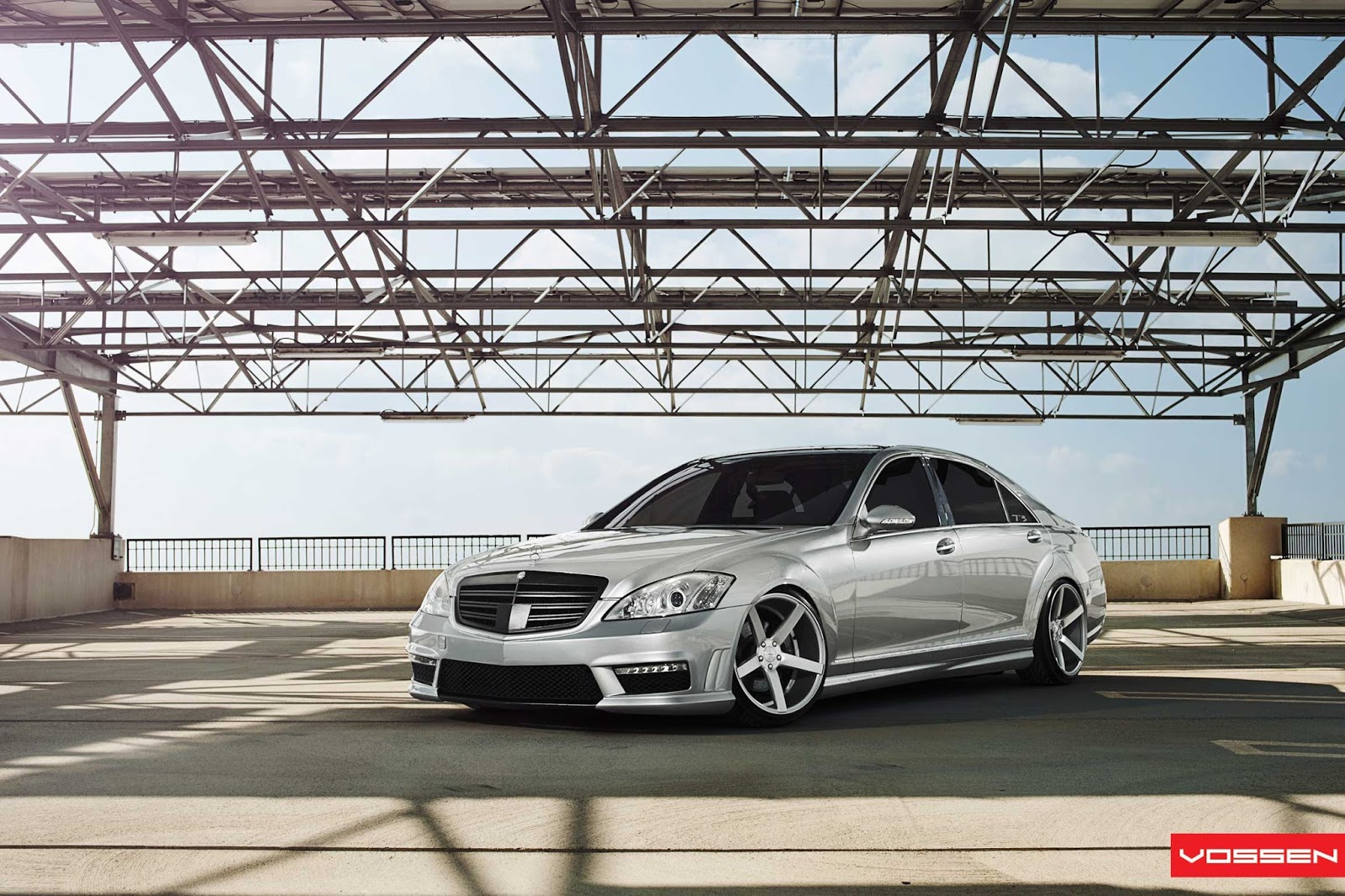 Mercedes-Benz W221 on Vossen CV3 Wheels | BENZTUNING