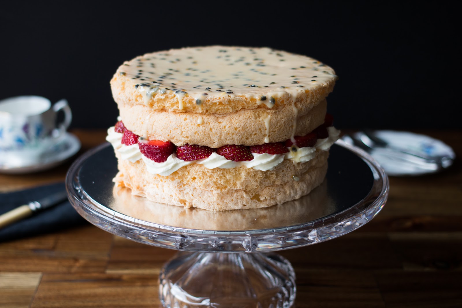 Sponge Cake with passionfruit icing, Episode 4.9