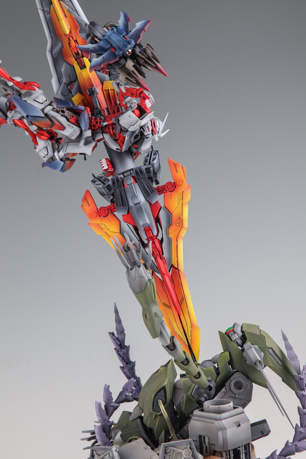 GUNDAM GUY: MG 1/100 Gundam Astray Red Frame - Custom Diorama Build