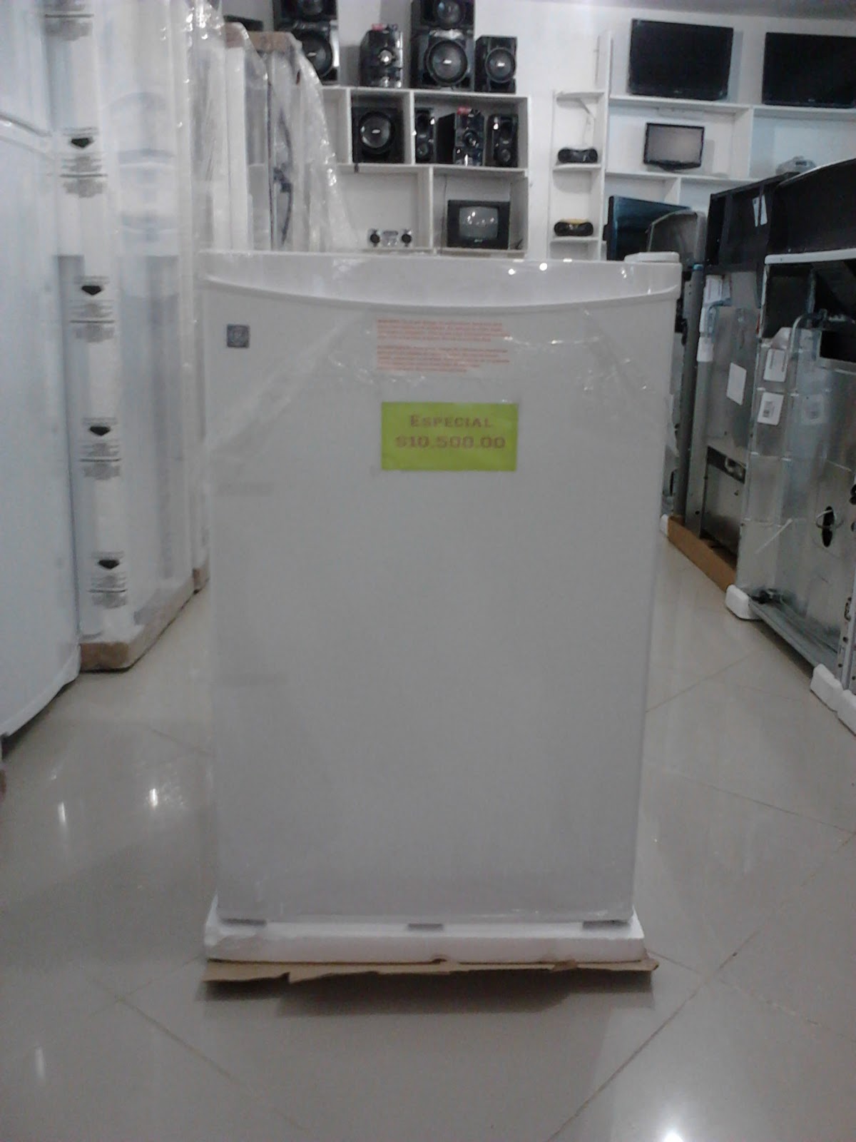 Plaza Electromuebles Delkis: Nevera Ejecutiva