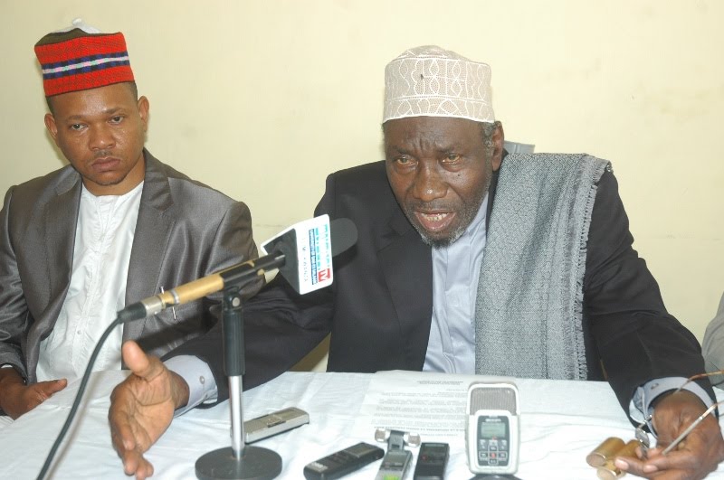 the eastafrica: SHEIKH MKUU MUFTI SIMBA AVUNJA JUMUIYA YA WANAWAKE WAISLAM!