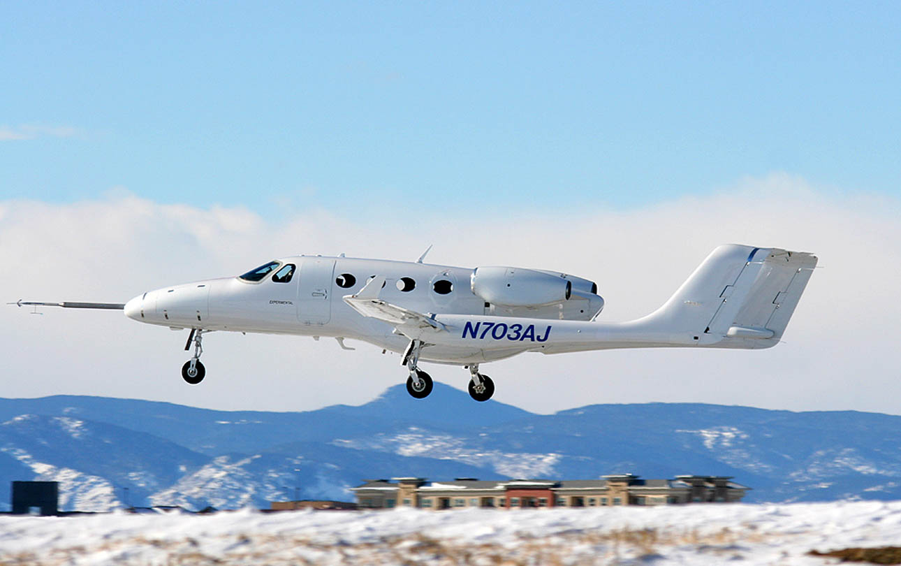 nhungdoicanh: Adam A700 Adamjet