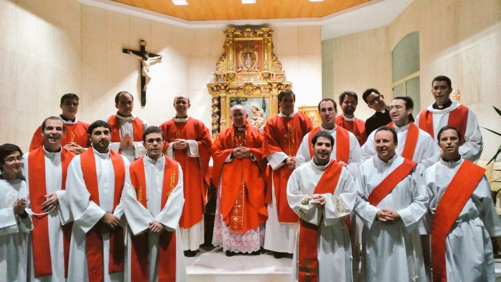 Diaconado Permanente Burgos: El diácono como miembro peculiar de la ...