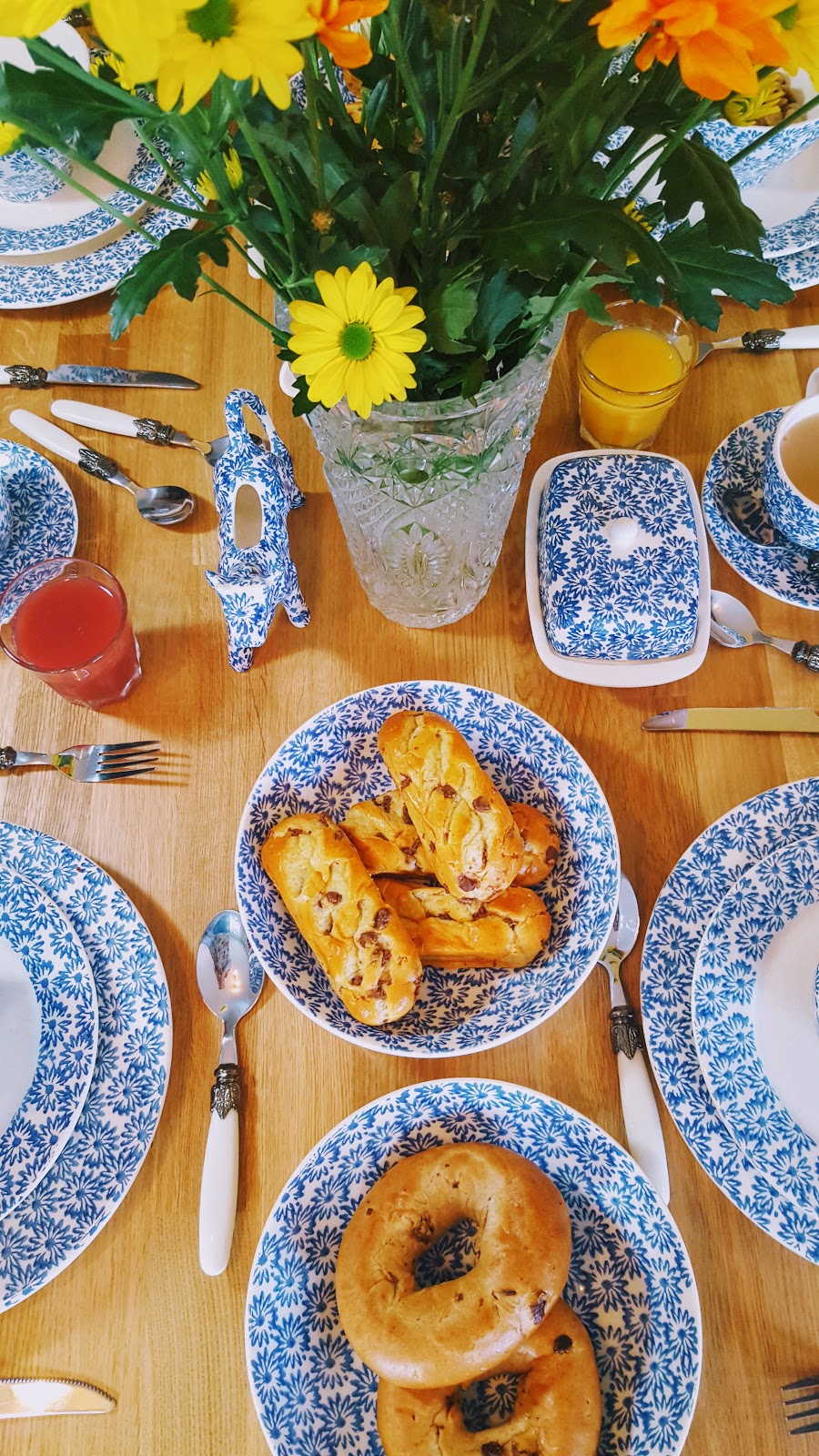 My Spring Table: Weekend Blog Hop With This Gorgeous - Claire Justine