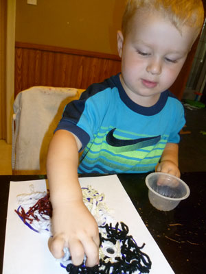 Save Green Being Green: Try-It Tuesday: Easy Furry Dog Toddler Craft