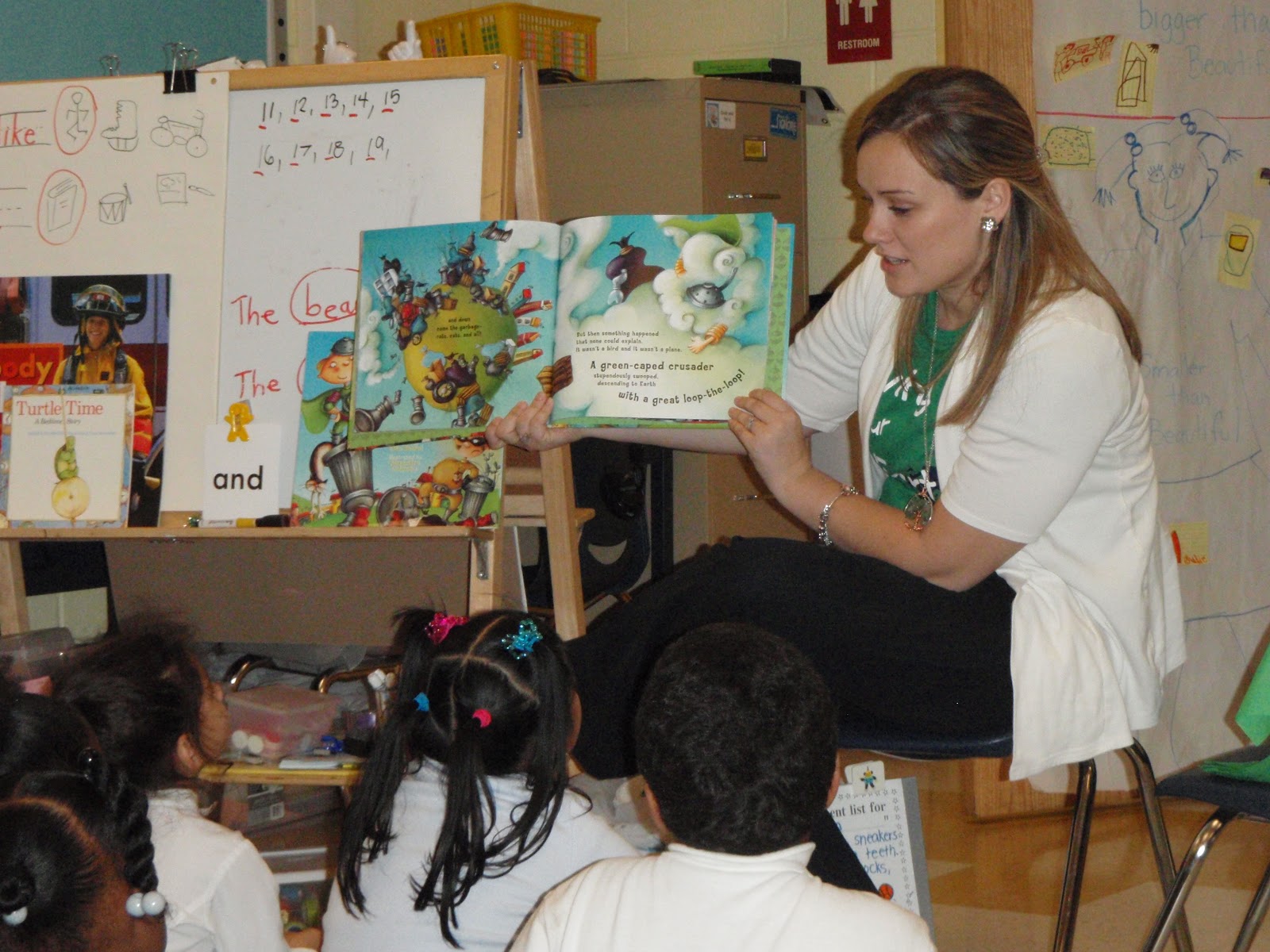 Fourth Grade Teacher Lady: Recycling Superheroes!!