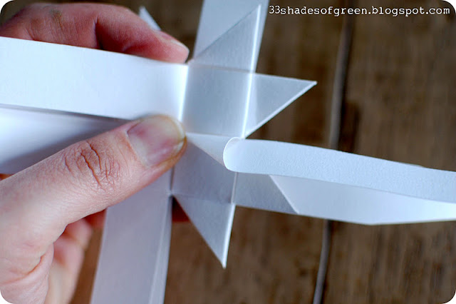 33 Shades of Green: Handmade Holidays: Moravian Star Tutorial