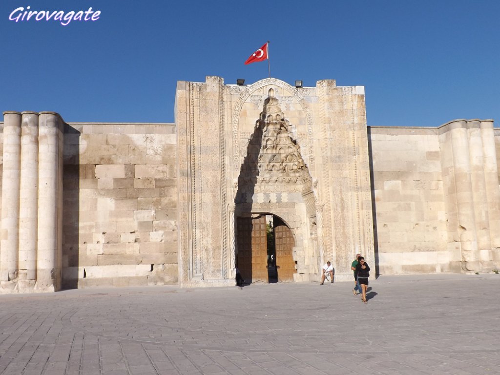 viaggio in Turchia: visita al caravanserraglio Sultanhani - GIROVAGATE ...