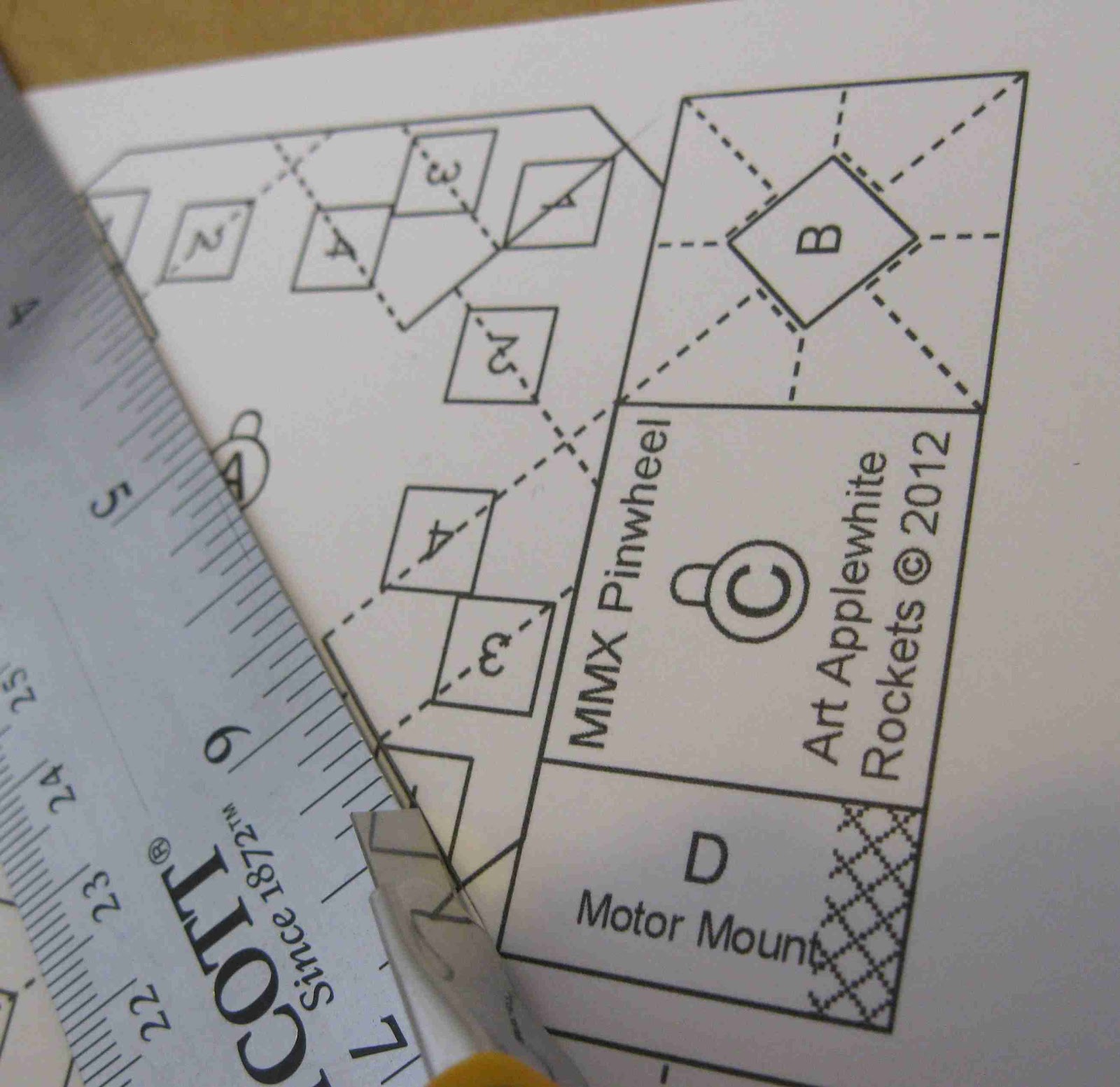 Model Rocket Building: Free Applewhite MMX and 13mm Pinwheel Part 1