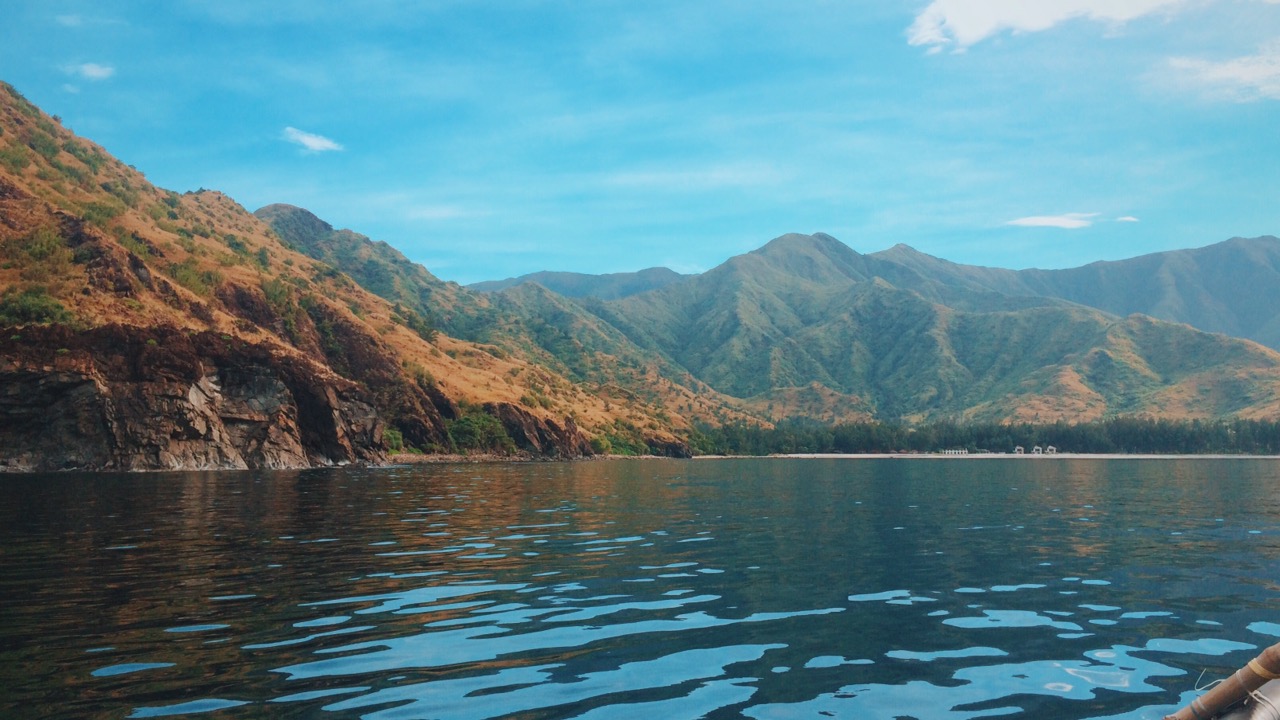 Avoid the crowd, head straight to Talisayin Cove in Zambales ~ Broke ...