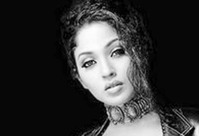 Photo & Wallpaper Gallery: Suman Ranganathan