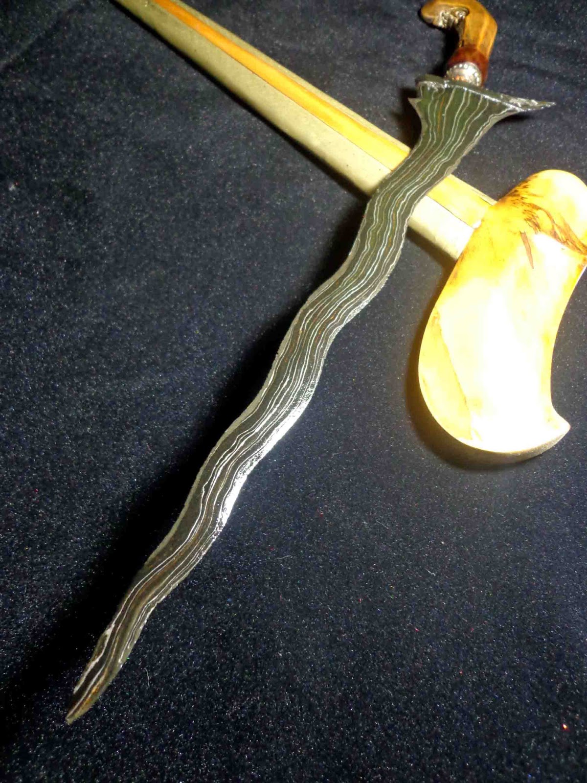 KERIS KYAI SINGKIR GHENI ~ PUSAKA GUNUNG JATI