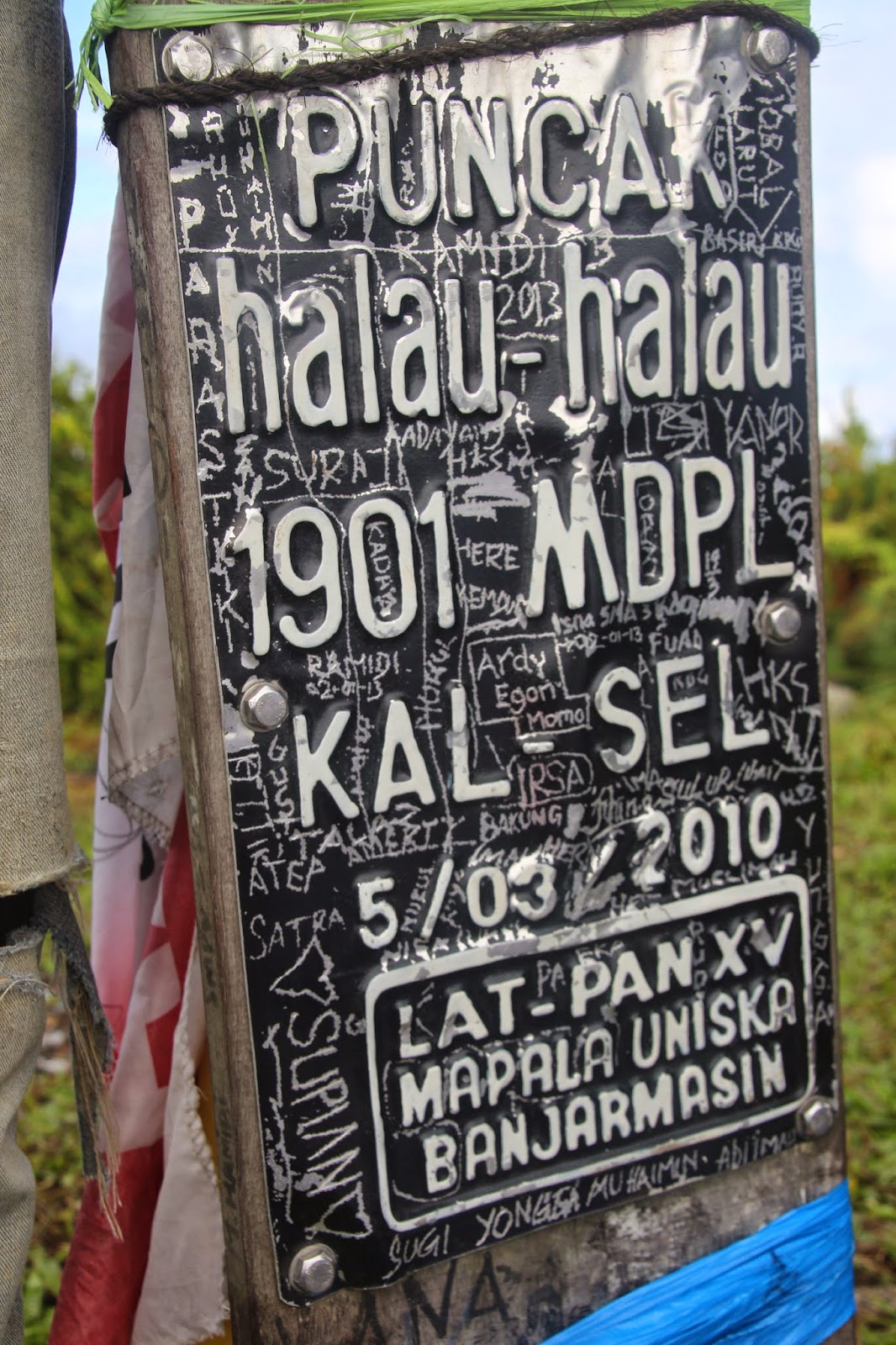 meratusbackpacker: Pendakian Puncak Halau-halau 1901 MDPL
