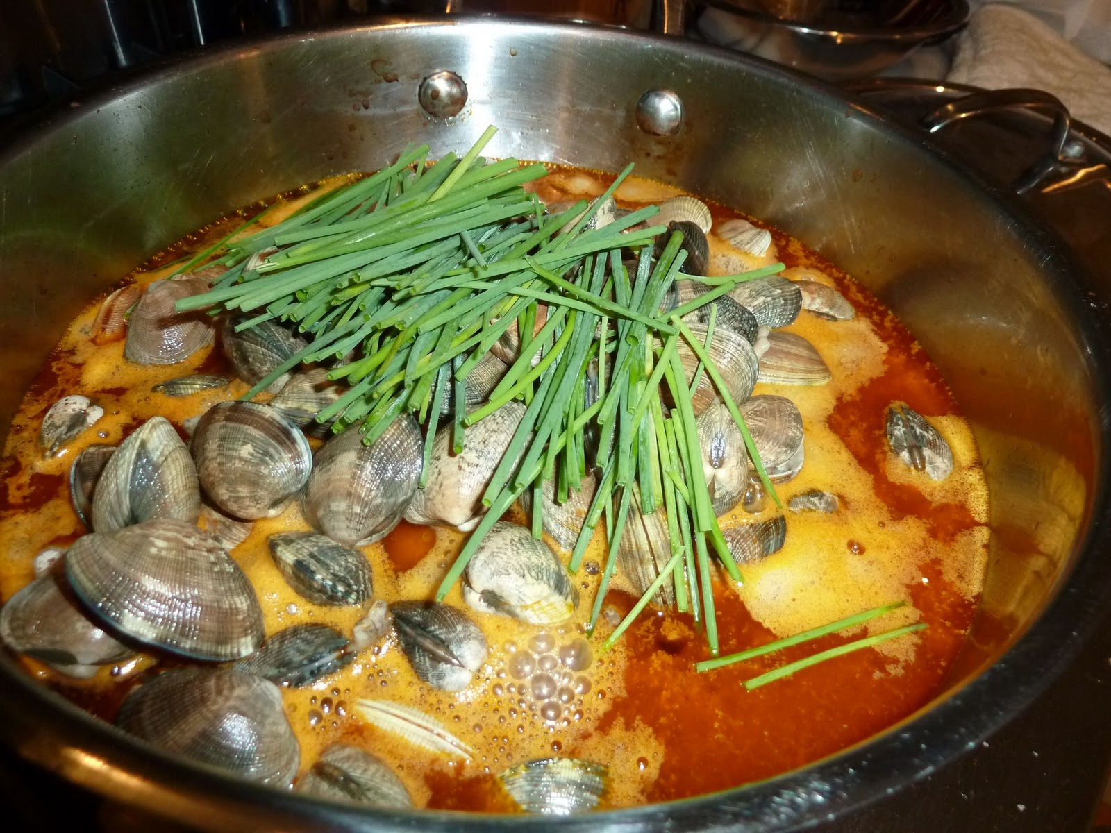 gastroblog: steamed cockles with habanero chive broth