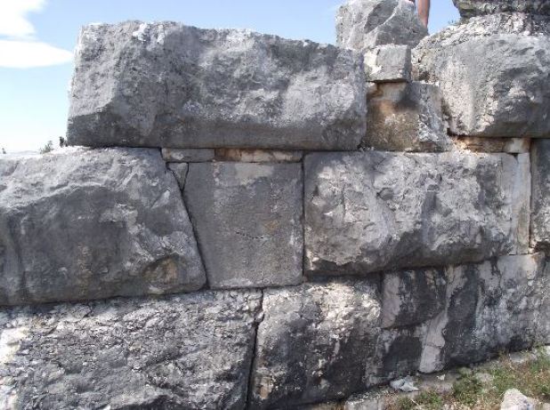 UFO mania: Megalithic site of Daorson