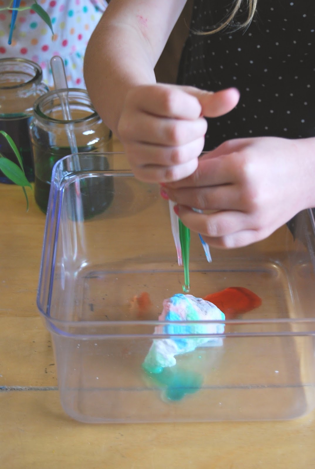 A Little Learning For Two: Simple Science - Bi Carb Rocks and Vinegar