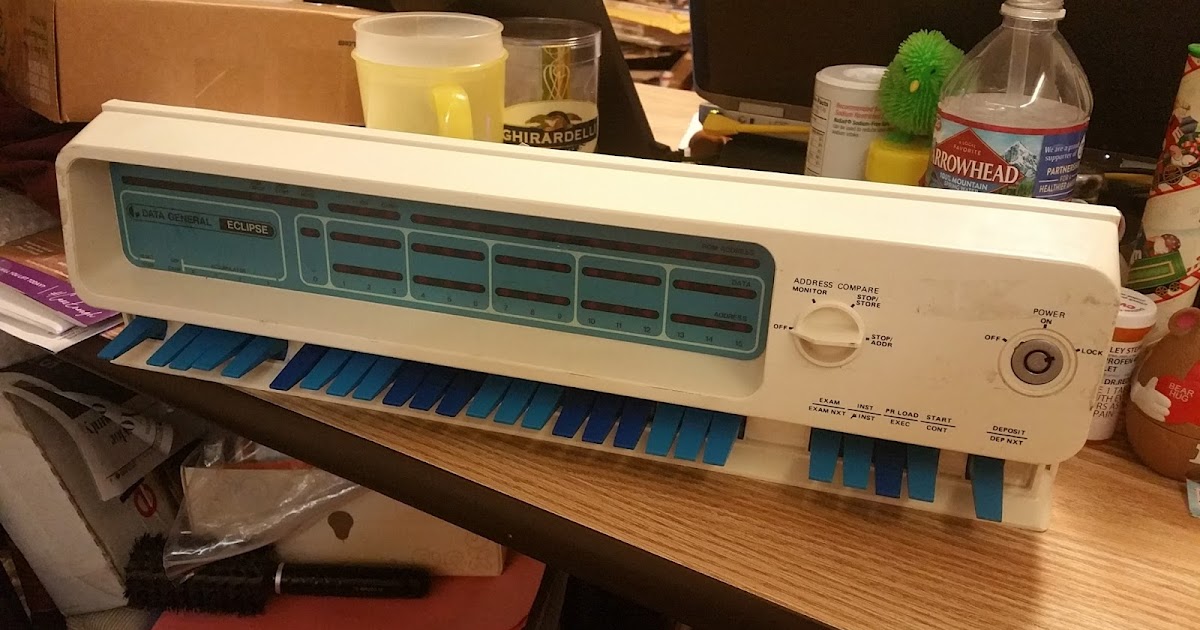 Jim's collections: Data General Eclipse front panel