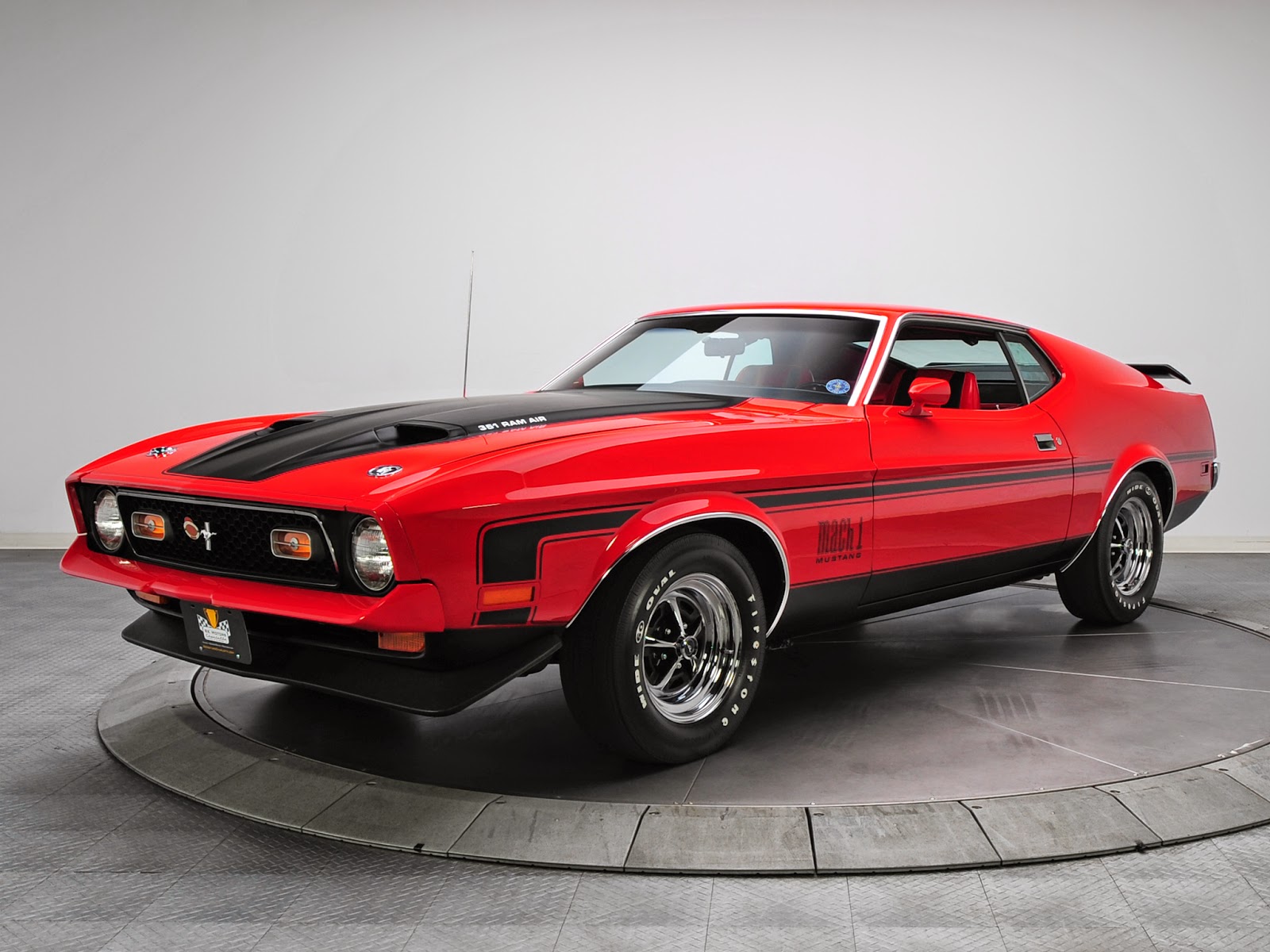 Diecast 1/18: Ford Mustang Mach 1 1971 par Autoart