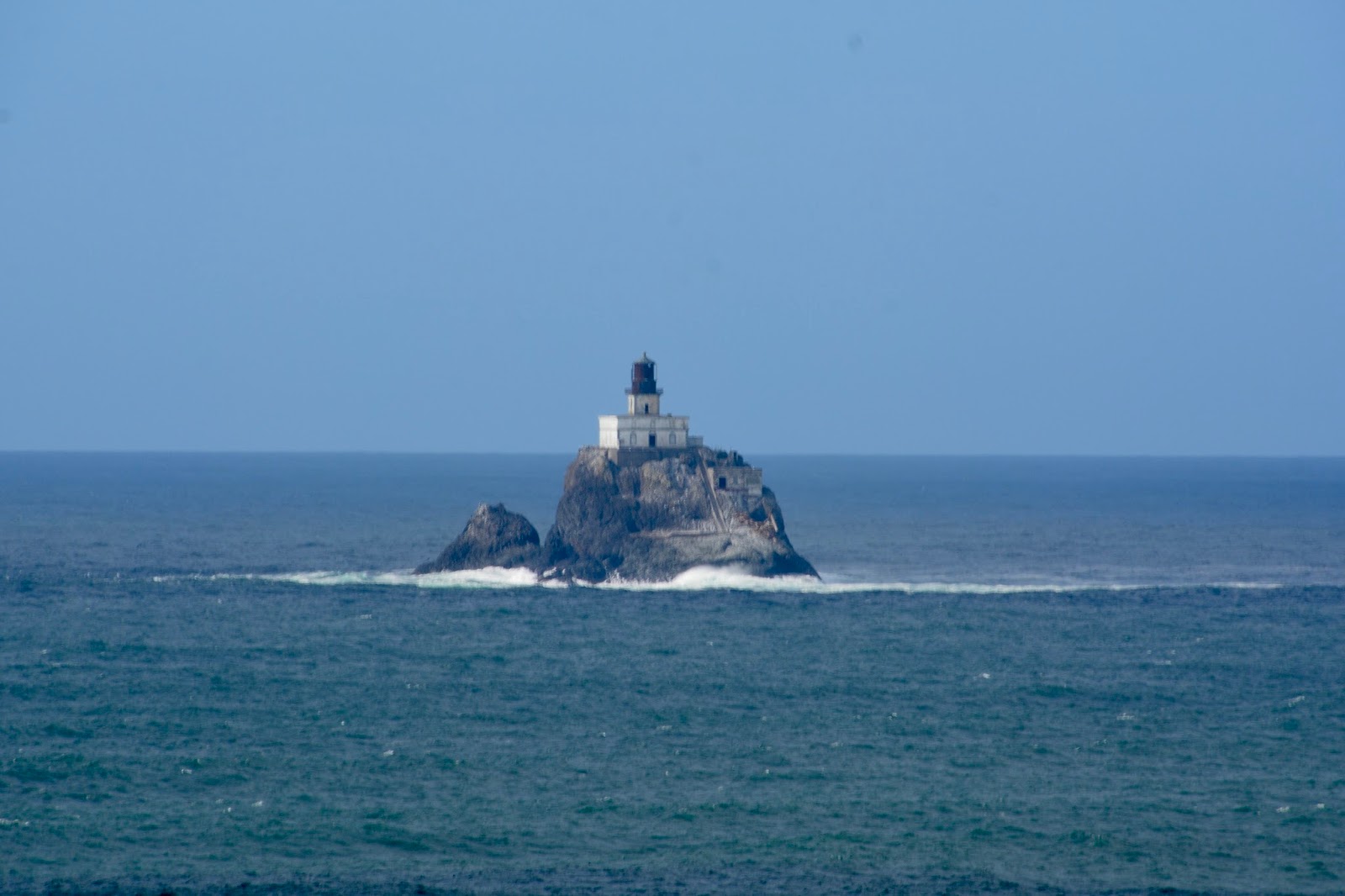 venturing4th: Tillamook Rock Lighthouse Trail