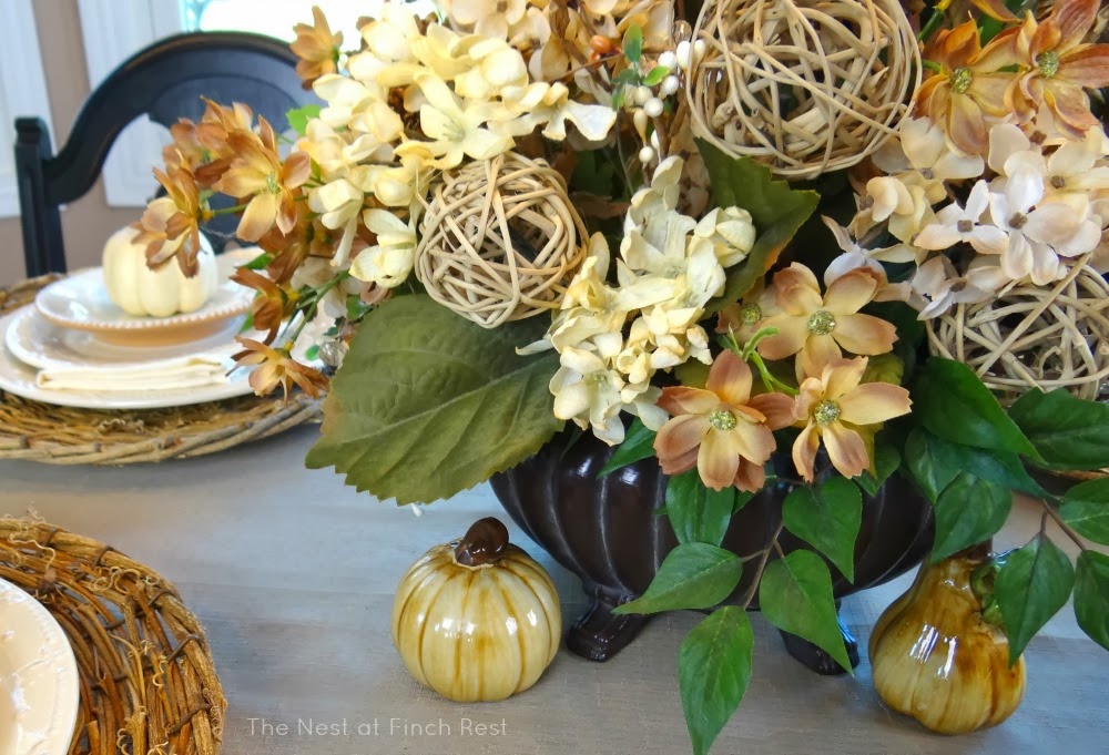 The Nest at Finch Rest: THANKSGIVING NEUTRAL TABLESCAPE
