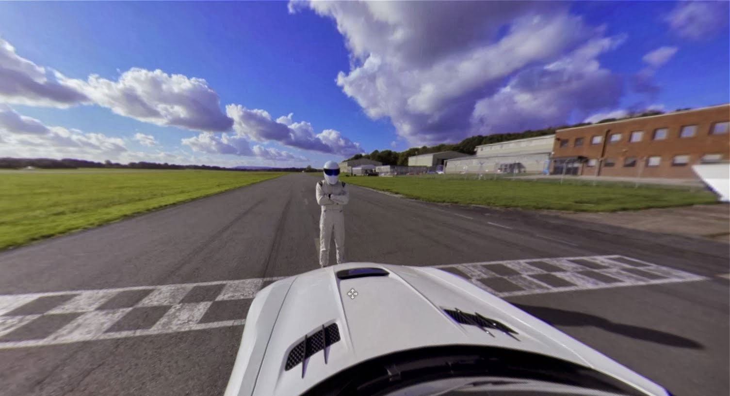 The Stig Takes You for A 360° Lap Around The Top Gear Test Track ...