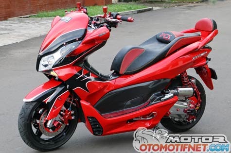 Modifikasi Honda PCX 150 Merah Elegant - GO-GOBLOG