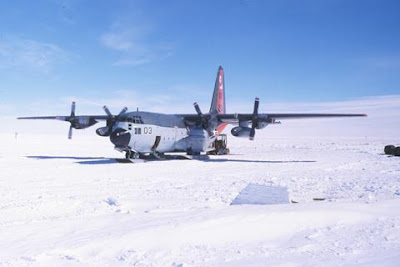 Recovery of an airplane buried in the ice - STATIONGOSSIP