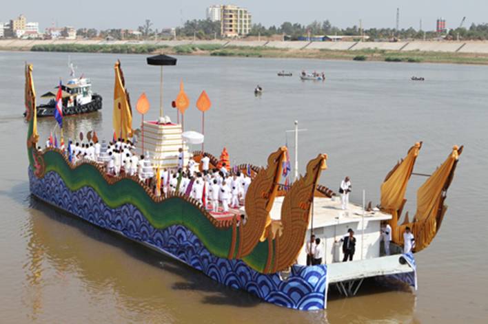 KI Media: Royal ashes scattered on the river